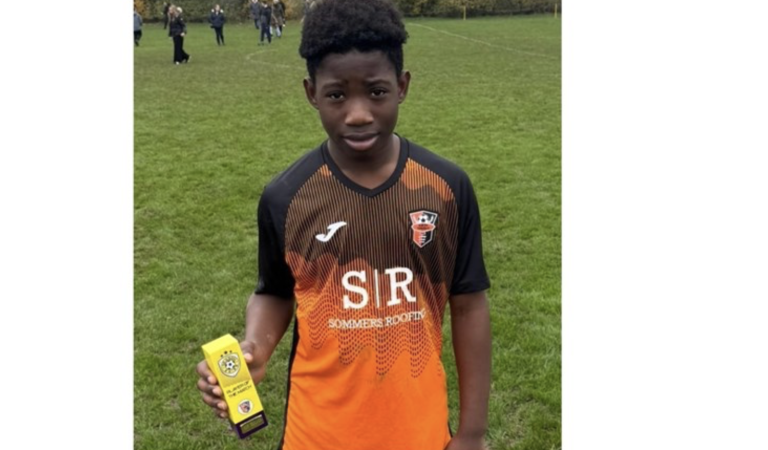 Hundreds from the Harlow community gather together to pay tribute to ...